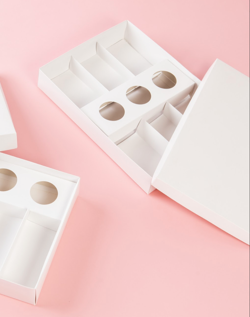 Caja con 3 inserts y 3 divisiones dobles 33x24x6 cm - 10 u - Smartpackaging