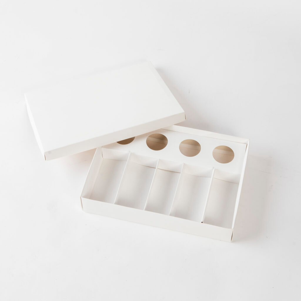 Caja con 3 inserts y 3 divisiones dobles 33x24x6 cm - 10 u - Smartpackaging